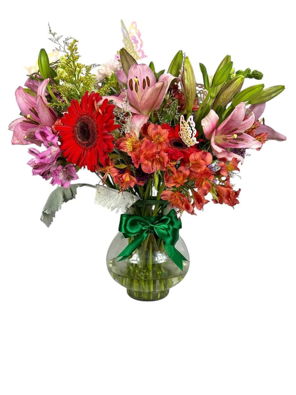 Arreglo Floral de Rosas y Gerberas con Mariposas | Rosas & Lilis Mariposa | Flowers Study